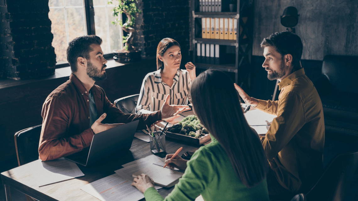 Feedforward vs. feedback | Diferencias y cómo aplicarlas en tu empresa